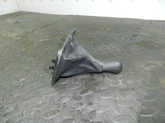 (154) 2003 LAND Rover Discovery 2 Td5. Diff Lock Knob And Gator ...