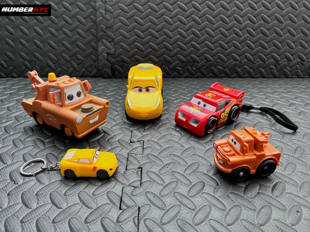 DISNEY PIXAR CARS Lightning McQueen Flashlight Push Go Cruz & Keychain ...