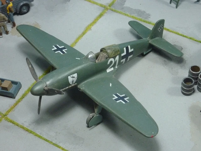 HEINKEL HE100 LUFTWAFFE 1/72 kit built & finished for display EUR 8,07 ...