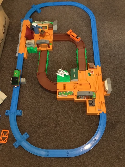 TOMY TRACKMASTER THOMAS the tank engine train set trains stations large ...