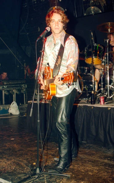 AUSTRALIAN ACTOR AND singer Russell Crowe performs live on stage w ...