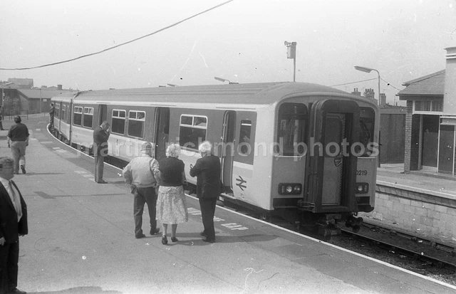 ACCRINGTON STATION CLASS 150 DMU 150219 1980's Lot of 3 Negatives RN265 ...