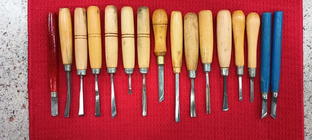 LOT OF 16 Vintage Wood Carving Chisels/Gouges Various Lengths w/wood ...