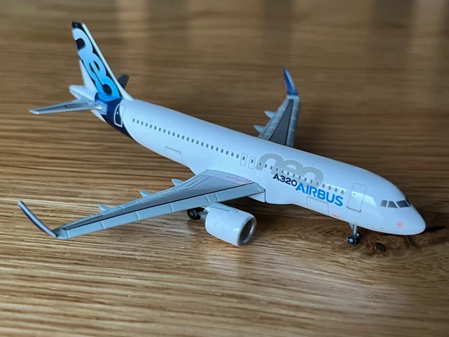 AIRBUS A320 NEO Model 1:400 Scale Official Airbus Livery £7.13 ...