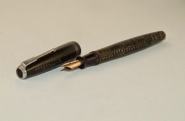 VINTAGE PARKER SPEEDLINE Vacumatic Fountain Pen - Silver / Green Lined ...