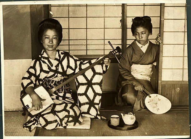 JAPANESE MUSICIAN PLAYING The Samisen Photograph Old Historic Photo EUR ...