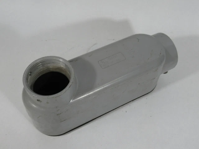 GENERIC 2-LB 27DD 2" Aluminum 70.7 CU-IN Hub Conduit w/Cover USED $19. ...