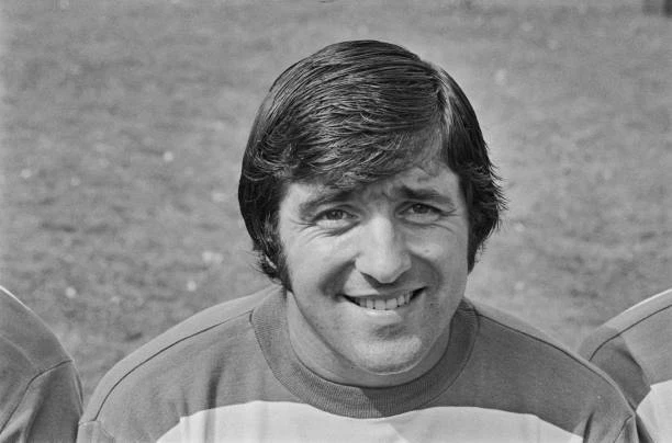 ENGLISH FOOTBALLER TERRY Venables of Queens Park Rangers 1973 OLD PHOTO ...