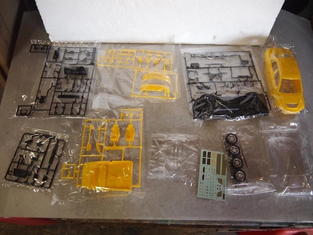 MITSUBISHI LANCER EVOLUTION IX GT Modellbausatz gelb unbenutzt 1 24 EUR ...