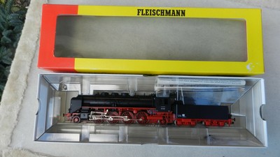 LARGE COLLECTION RESOLUTION Fleischmann 4137 Locomotive H0 in Original ...