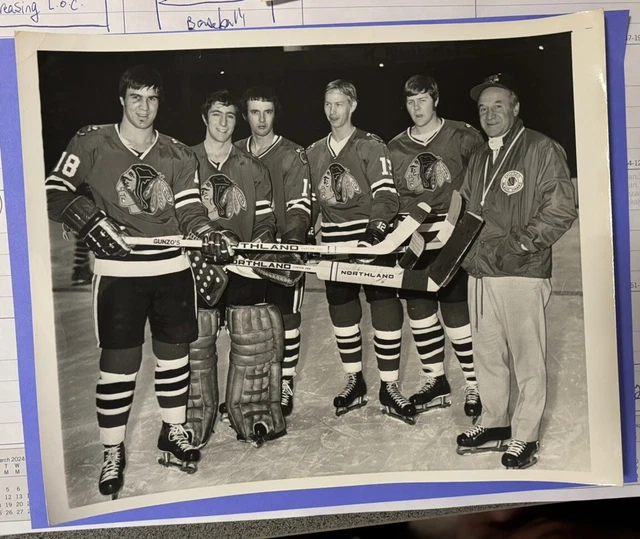 CHICAGO BLACKHAWKS TYPE 1 PHOTO 10x8" Billy Reay Mike Veisor VINTAGE ...
