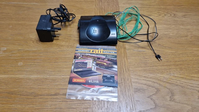 HORNBY R8311 ELINK DCC Controller with Railmaster Disk And Power Unit ...