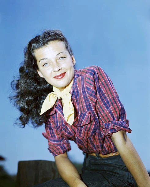 AMERICAN ACTRESS GAIL Russell circa 1955 Old Movie Photo $9.00 ...