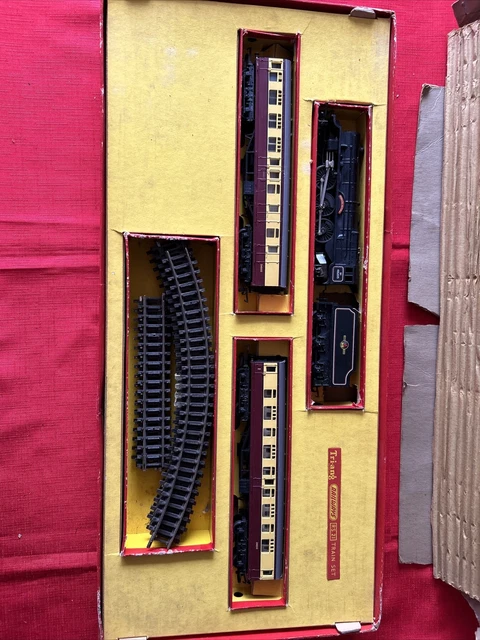 TRI-ANG RAILWAYS RS.21 Princess Victoria Train Set $152.50 - PicClick AU