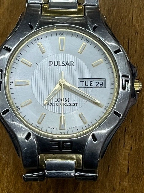 RETRO JAPAN PULSAR VX43-X033 Day/Date Dial WR100M Quartz Gents Watch ...