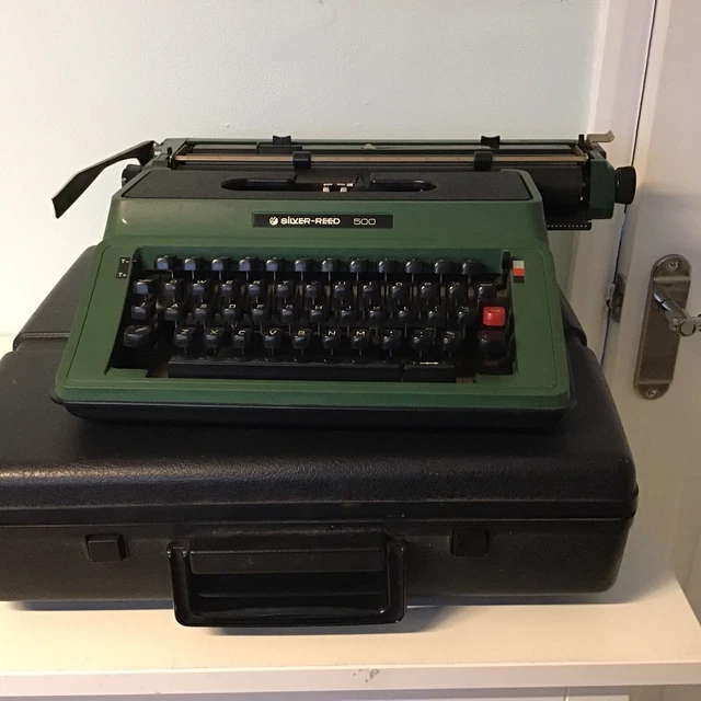 VINTAGE TYPEWRITER SILVER Reed 500 Typewriter in case £12.00 - PicClick UK