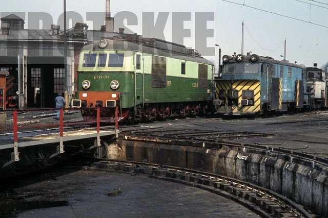 35MM SLIDE PKP Poland Railways Electric Loco ET21 71 Raciborz 1984 Orig Polish £18.56 - PicClick UK