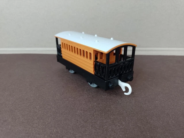 HENRIETTA - TOMY Trackmaster - Thomas And Friends £6.99 - PicClick UK