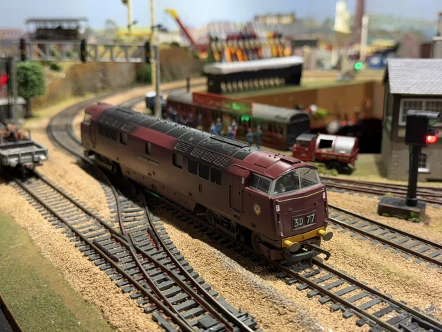 HORNBY CLASS 52 Diesel Loco Western Invader Maroon Weathered Rare Model ...