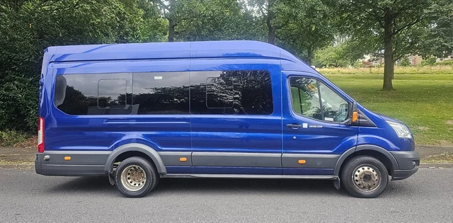 FORD TRANSIT 460 Trend Minibus 17 Seater Euro 6 2017 17 Blue ...