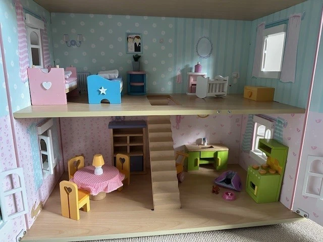 WOODEN COUNTRY DOLLS House Play Set £16.15 - PicClick UK