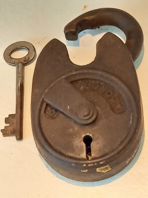 VINTAGE “ CHUBB LONDON” 6 Lever Battleship Padlock with 1 key, working ...