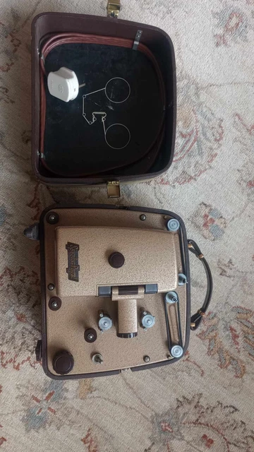VINTAGE SPECTO ROYAL cine projector £20.00 - PicClick UK