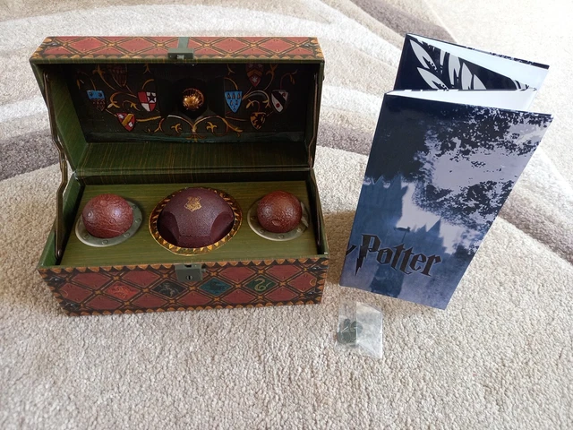 HARRY POTTER COLLECTIBLE Quidditch Set With Poster Trunk/Box + Keys ...