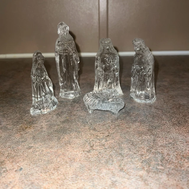 VINTAGE HANCOCK CLEAR Glass Christmas Nativity Set Missing 1 Piece £26. ...
