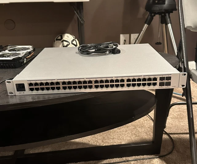 UBIQUITI NETWORKS USW-PRO-48-POE 48-Ports Rack Mountable Ethernet ...