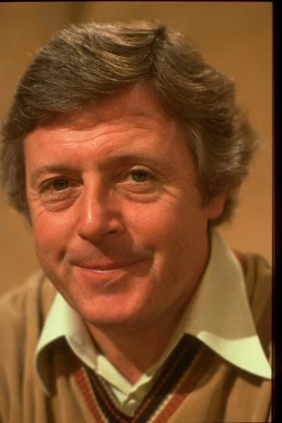 TELEVISION PRESENTER MICHAEL Aspel circa 1980 TV OLD PHOTO $9.00 ...