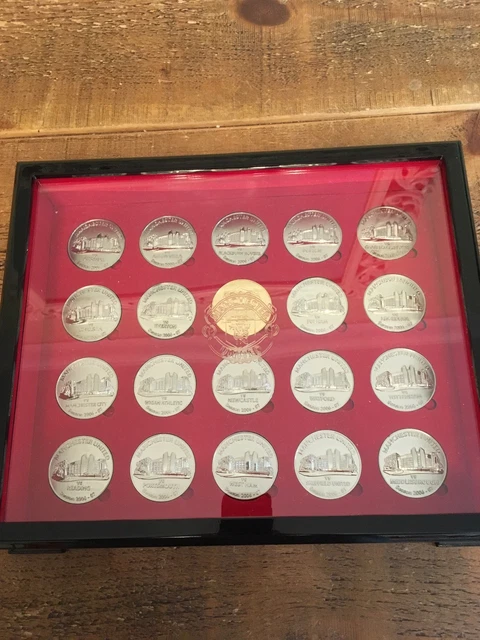 MANCHESTER UNITED 50TH Busby Babes Anniversary Commemorative Coin ...