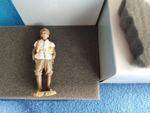 THOMAS GUNN FIGURE CLUB-017A (1/30) £21.00 - PicClick UK