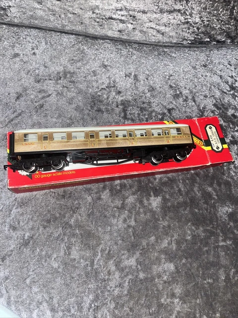 HORNBY OO GAUGE R.435 LNER TEAK COMPOSITE COACH Railway 22357 £6.75 ...