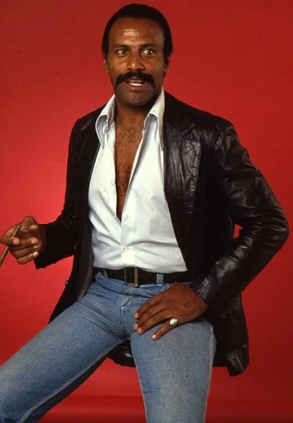 FRED WILLIAMSON POSES for a studio portrait session 1982 TV Movie OLD ...