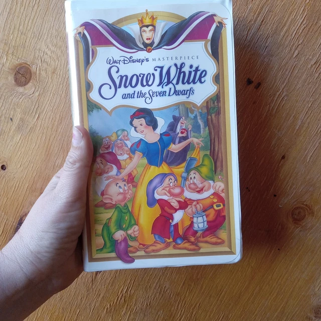 SNOW WHITE AND The Seven Dwarfs (VHS) £1.83 - PicClick UK