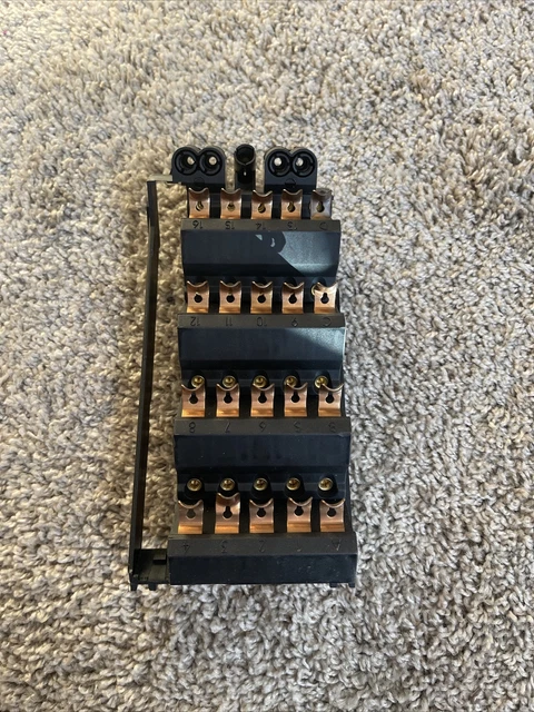 NEW MERCEDES-BENZ E-CLASS W124 FUSE BOX A1245402050 OEM £94.78 ...