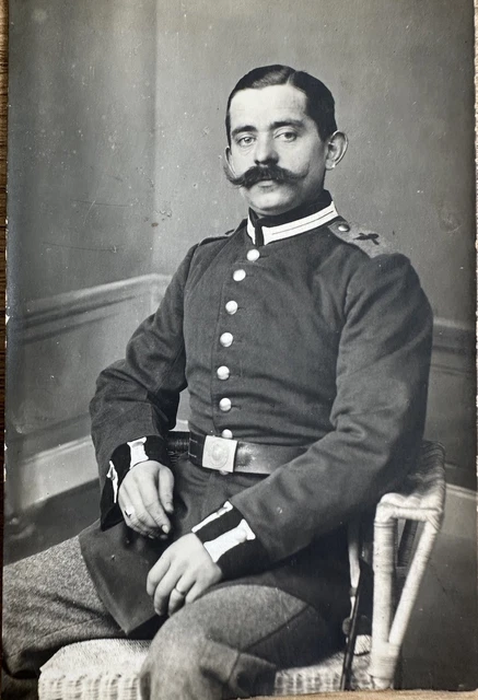 FOTO PORTRAIT SOLDAT Offizier in Uniform Waffenrock Bajonett 1.WK ...