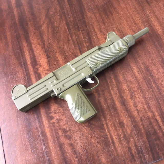VINTAGE 1983 EMPIRE toys plastic UZI toy gun. made in USA. Works. Makes ...