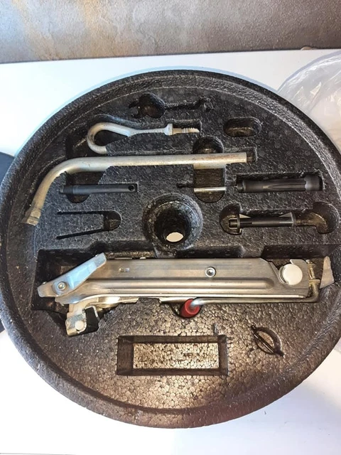 AUDI TT 8N MK1 Spare Wheel Tool Kit " 1998-2006/ Audi A3 8P/ 8L ...
