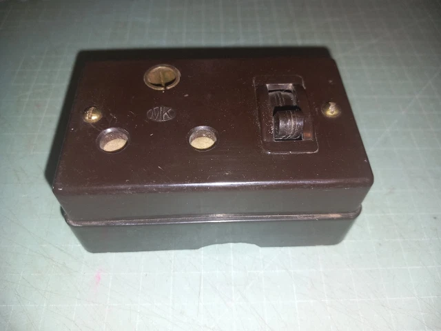VINTAGE MK 15 Amp Bakelite Three Pin socket £3.99 - PicClick UK