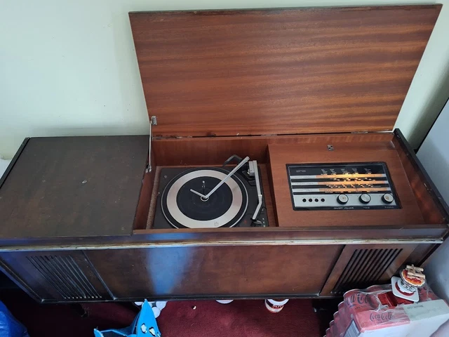 VINTAGE 1960S PORTADYNE Radiogram With Garrard turntable , MW/LW/SW ...