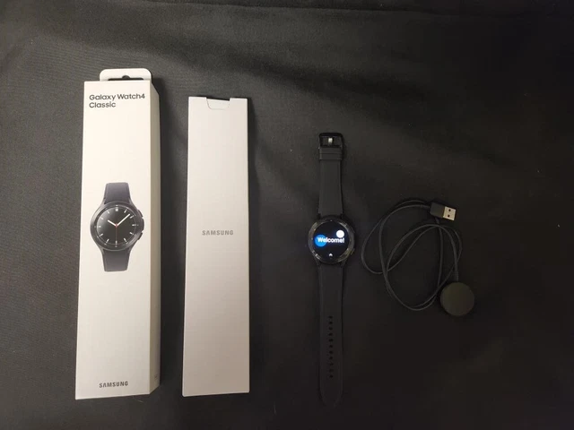 SAMSUNG SM-R890 GALAXY Watch 4 With Original Box, Manuals, And Charg ...