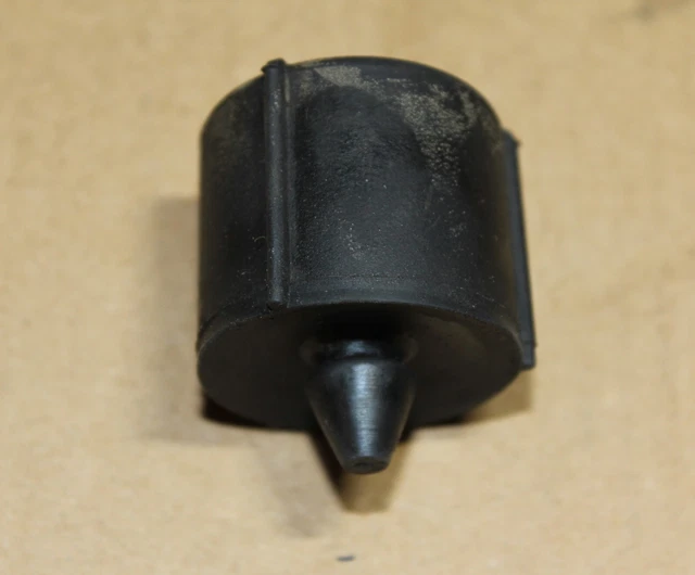 GENUINE MERCEDES-BENZ MB W123 W116 W126 W124 Exhaust Mounting Rubber ...