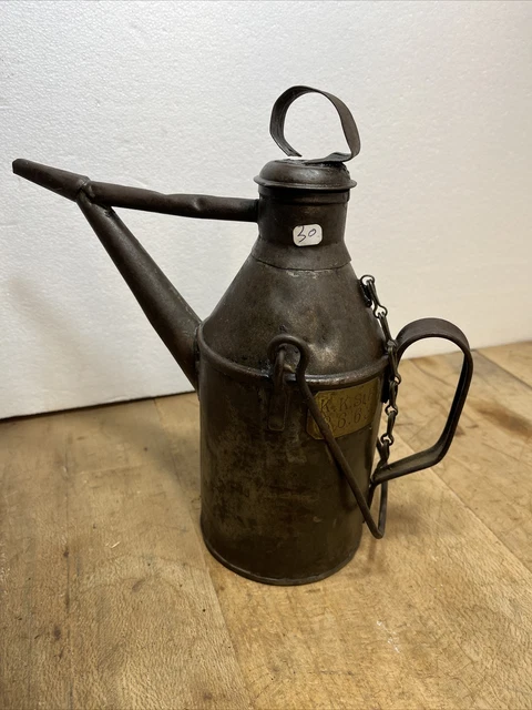 N° 30 OLD tool OUTIL ANCIEN BIDON D’huile VERSEUR D'HUILE FER BLANC ...