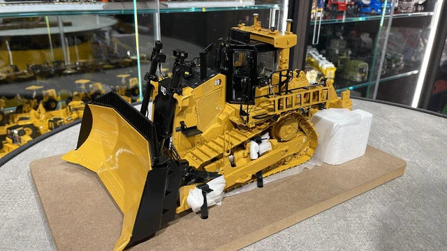 Ccm 1 24 Cat® D9 Dozer U Blade Multi Shank Ripper Classic