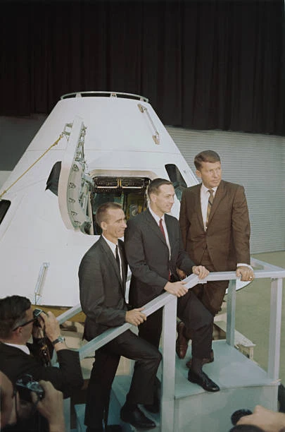 APOLLO 7 ASTRONAUTS 1967 OLD PHOTO $9.00 - PicClick AU