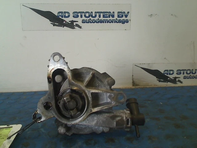 VACUUM POMPE RENAULT Trafic New (FL) Van 2.0 dCi 16V 115 (M9R-782) 2007 ...