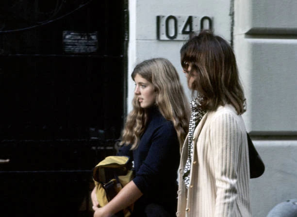 Jackie Onassis And Caroline Kennedy At Jackie Onassis And Ca 1971 Old 3724