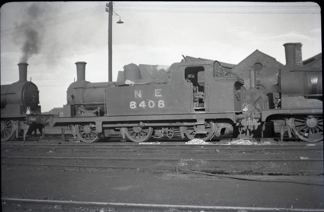 ORIGINAL B&W 6CM x 9cm Negative : LNER J94 Class 8408 on shed in 1949 £ ...